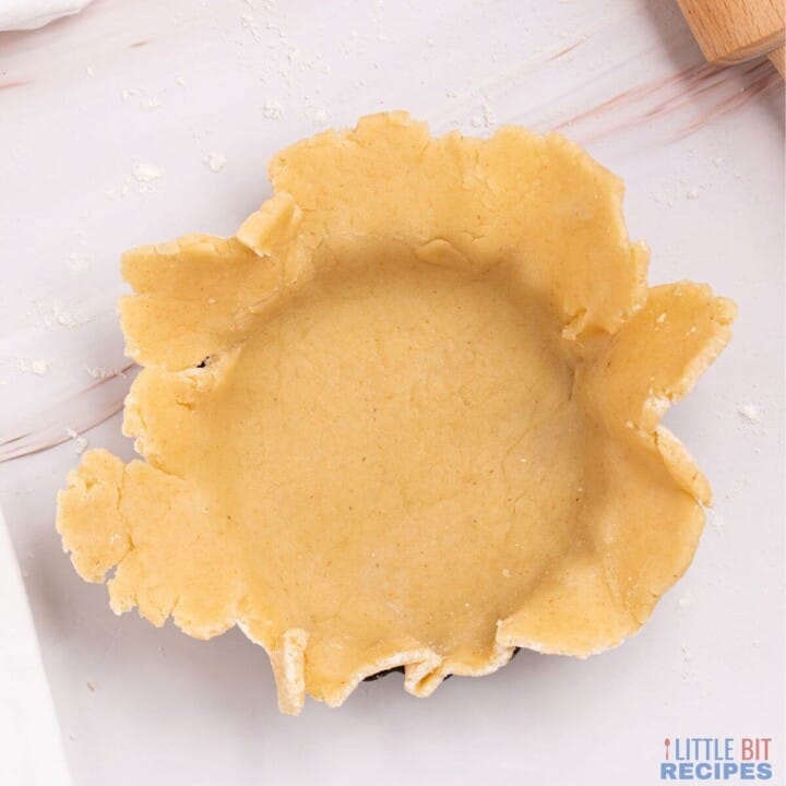 Mini Pie Crust | Little Bit Recipes