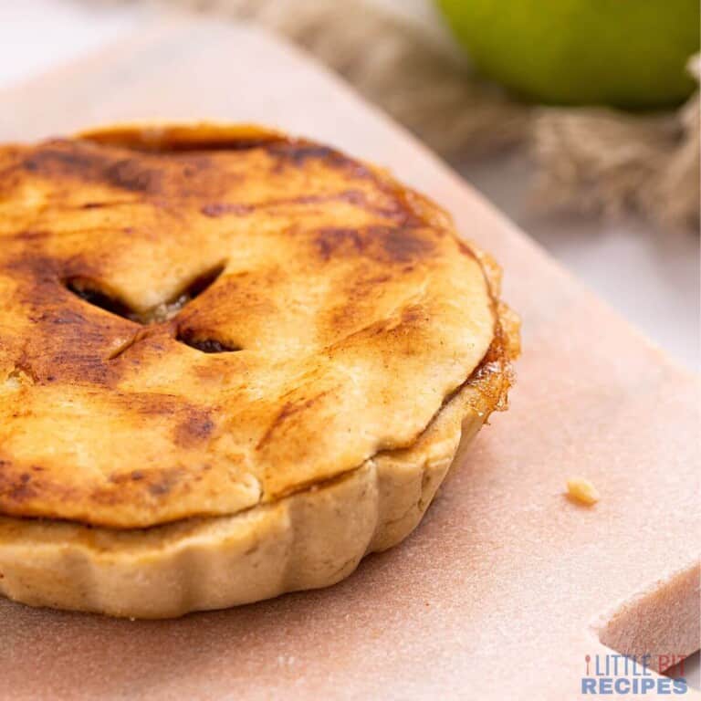 Single Serve Apple Pie | Little Bit Recipes