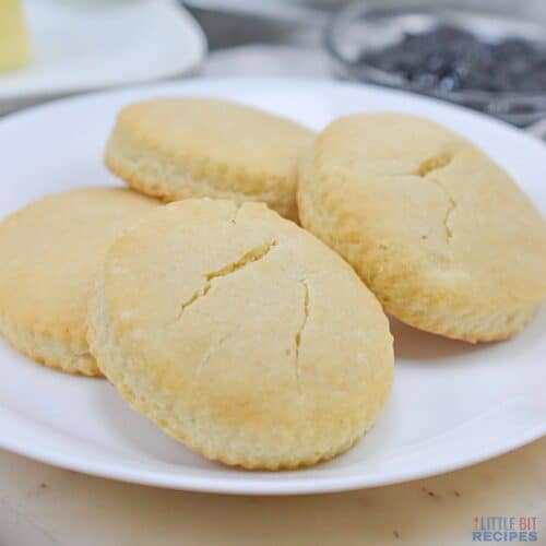 Small Batch Biscuits For Two {4-ingredients} | Little Bit Recipes