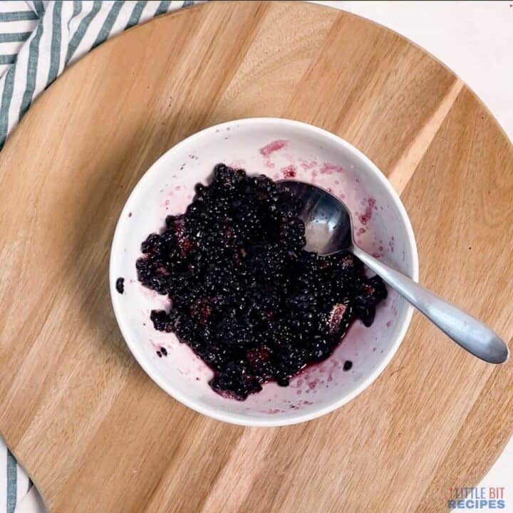 Iced Sweet Blackberry Tea | Little Bit Recipes