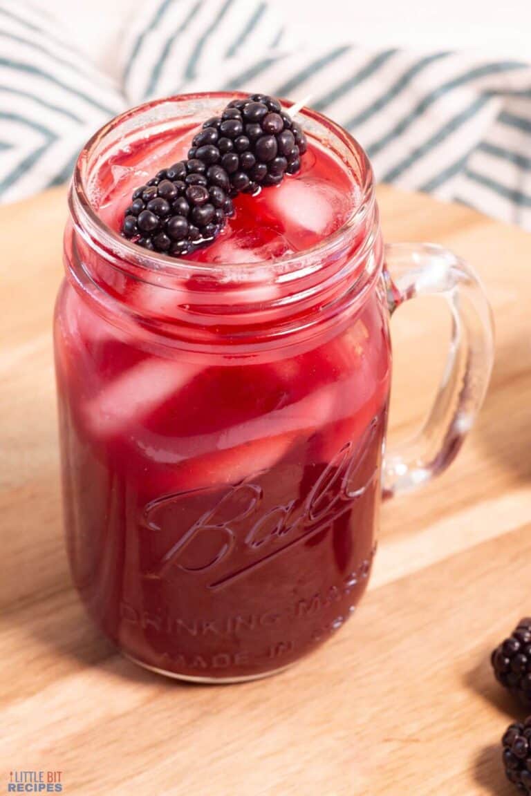 Iced Sweet Blackberry Tea | Little Bit Recipes
