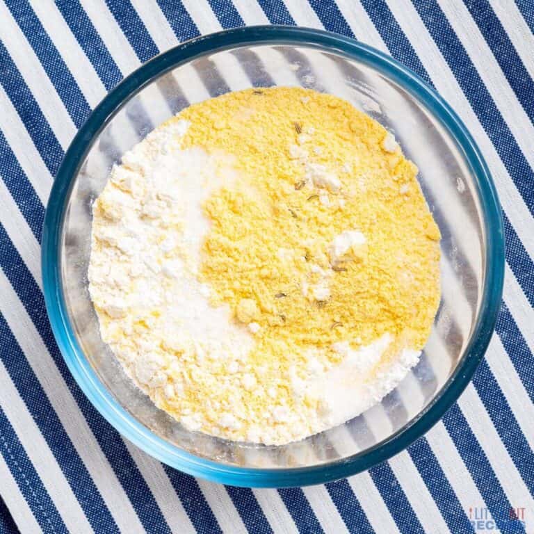 Small Batch Cornbread for Two | Little Bit Recipes