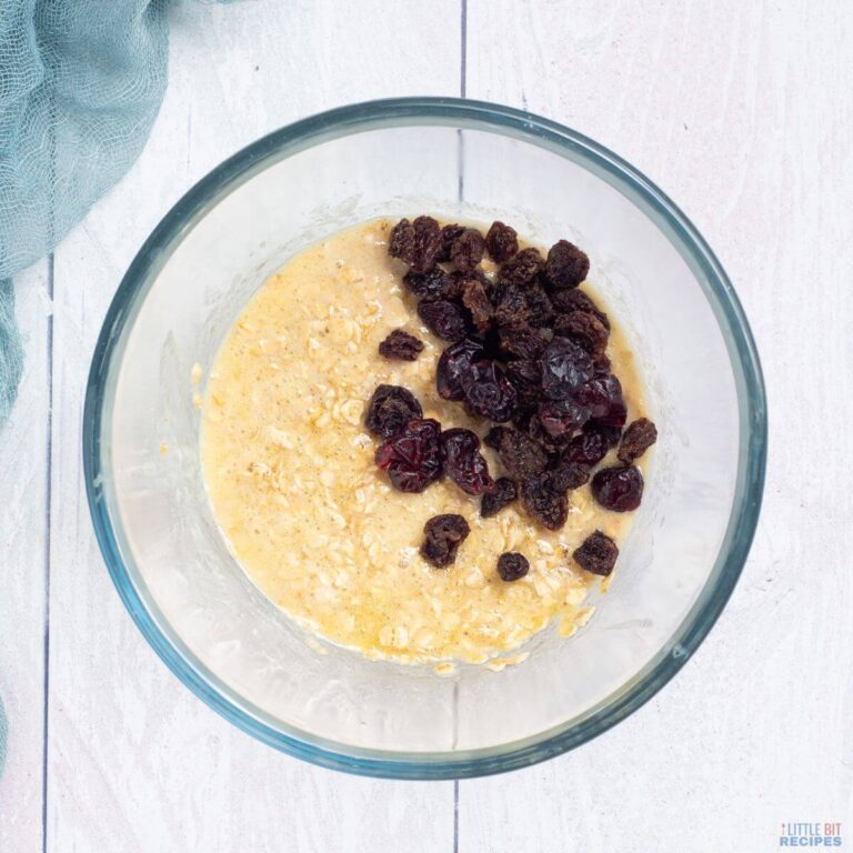 Single-Serve Baked Oatmeal for One | Little Bit Recipes