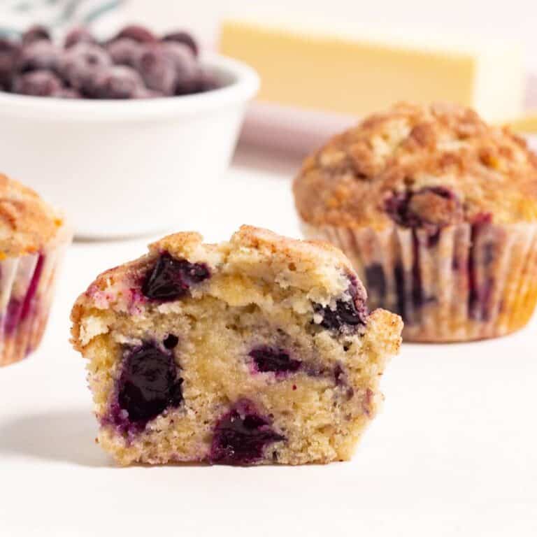 Individual Mini Frittatas with Ham and Broccoli | Little Bit Recipes