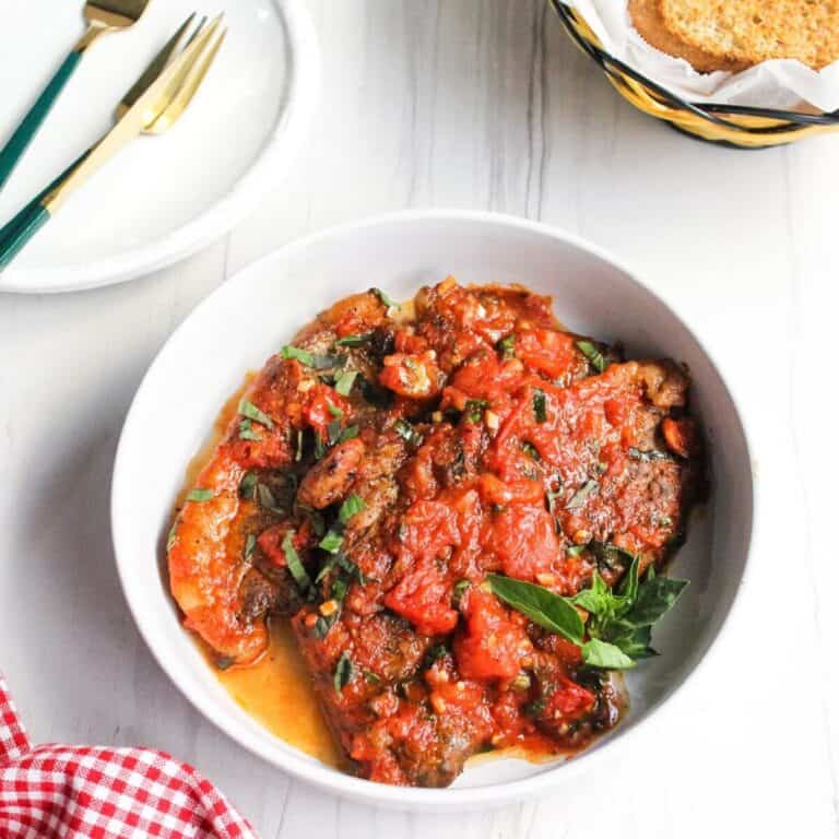 Steak Pizzaiola | Little Bit Recipes