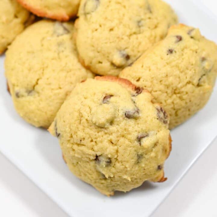 Small Batch Chocolate Chip Cookies | Little Bit Recipes