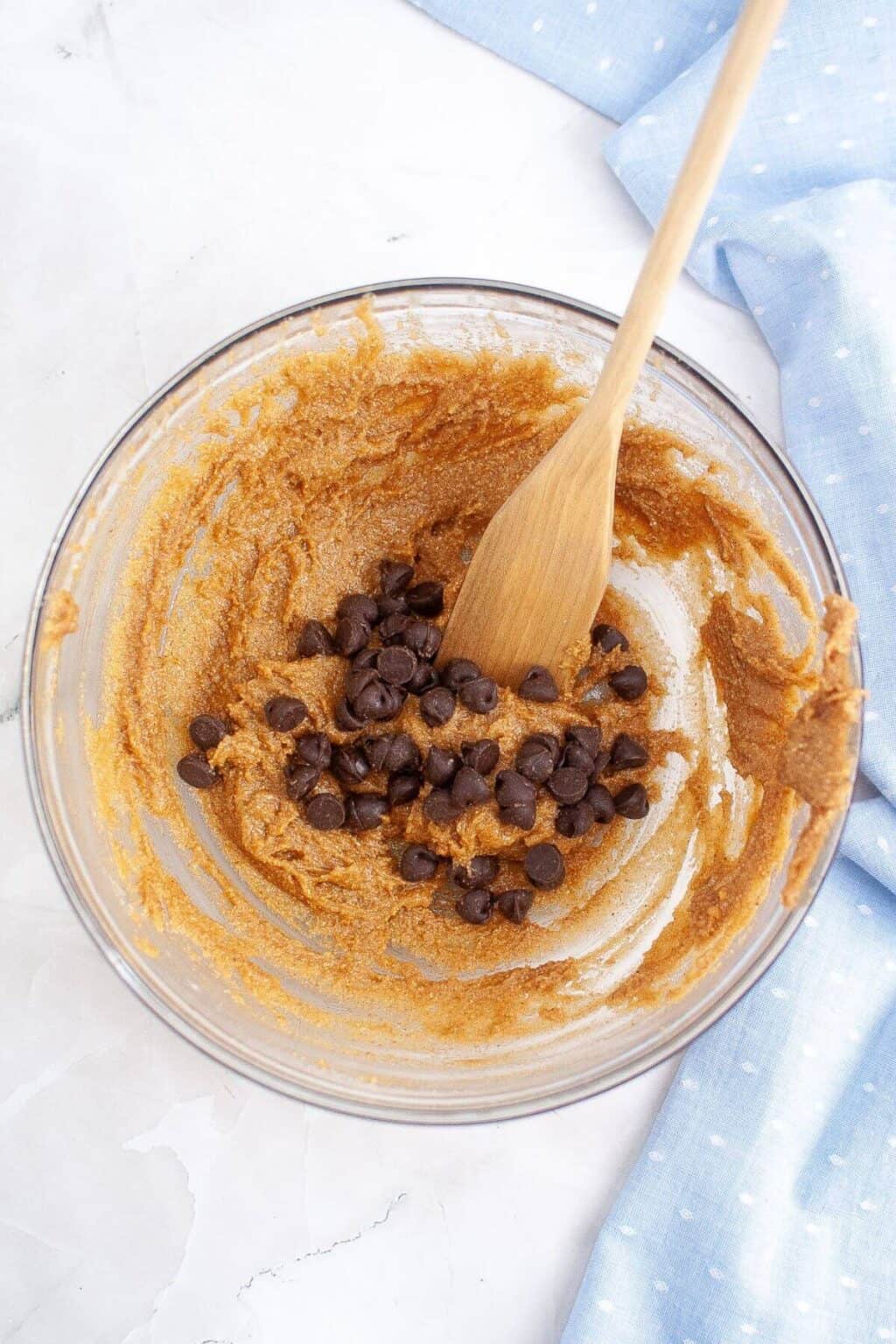 Chocolate Chip Coconut Flour Cookies (Low-Carb, Gluten-Free) | Little ...