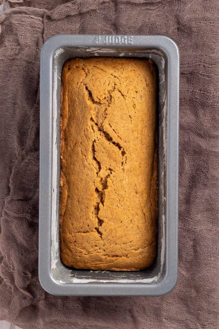 Mini Gingerbread Loaf | Little Bit Recipes