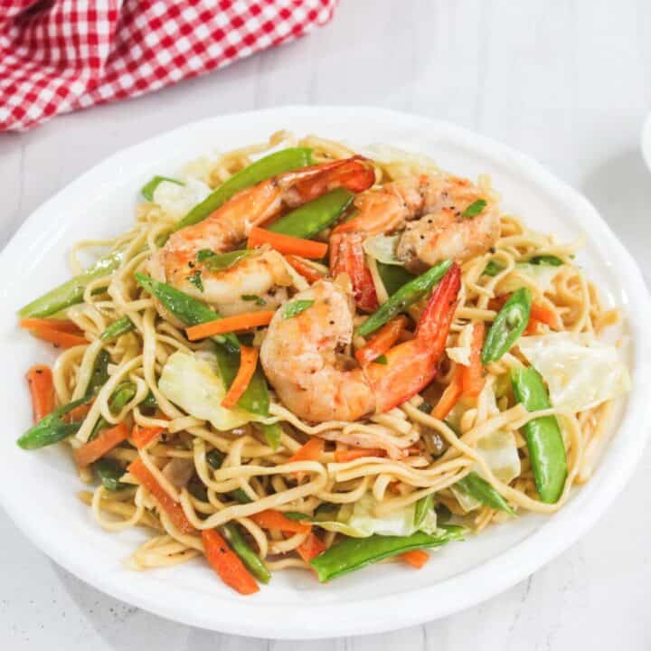 Filipino Spaghetti with Sweet Meat Sauce | Little Bit Recipes